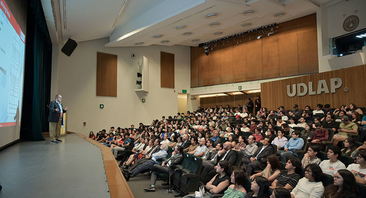 Premio Arthur Schawlow 2017 dialoga con estudiantes de la UDLAP - Blog ...